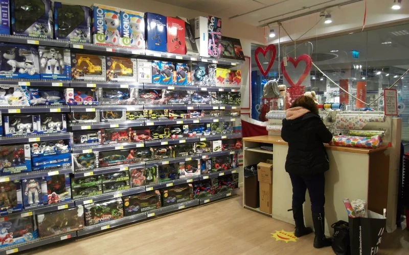 Stor Lekia-Butik i innecentrum Södertälje - Bolagsplatsen.se
